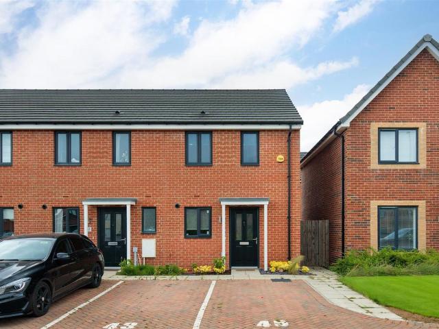 2 bedroom end of terrace house for sale
