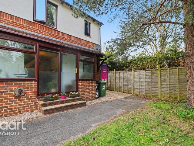 2 bedroom end of terrace house for sale