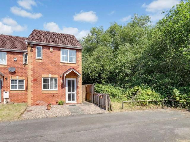 2 bedroom end of terrace house for sale