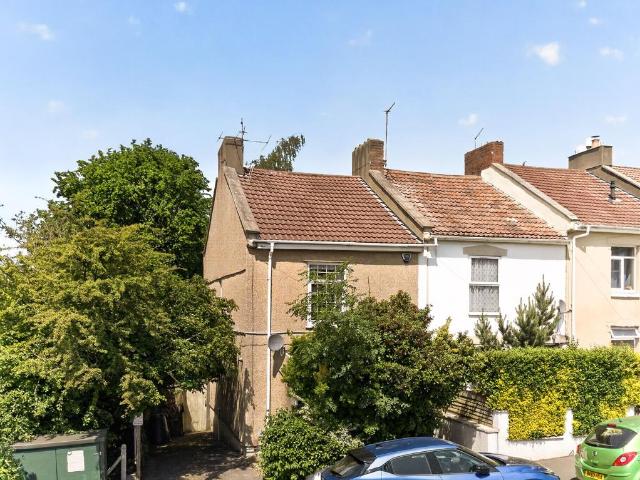 2 bedroom end of terrace house for sale
