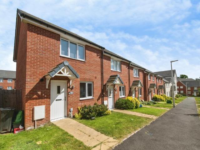 2 bedroom end of terrace house for sale