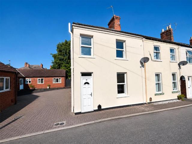2 bedroom end of terrace house for sale