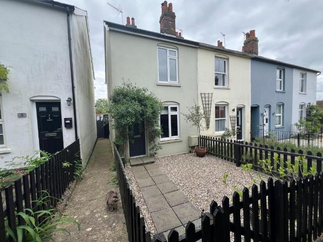 2 bedroom end of terrace house for sale