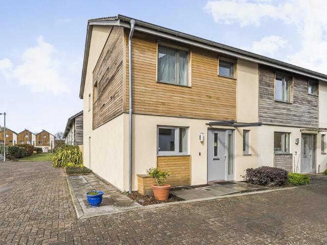 2 bedroom end of terrace house for sale