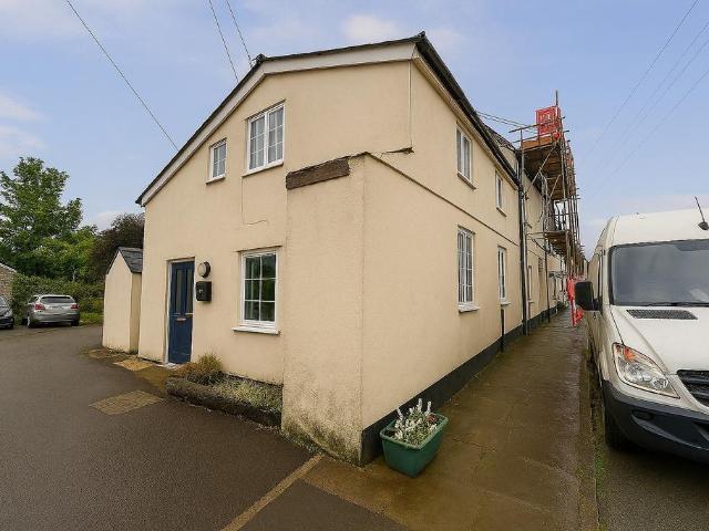 2 bedroom end of terrace house for sale