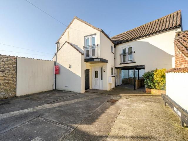 2 bedroom end of terrace house for sale
