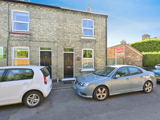 2 bedroom end of terrace house for sale