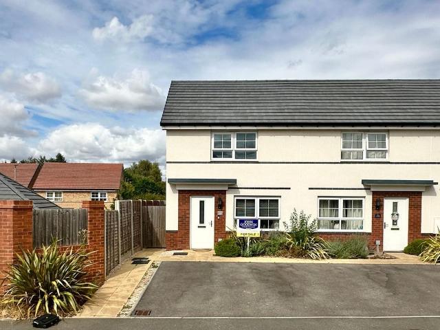 2 bedroom end of terrace house for sale