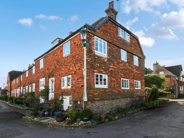 2 bedroom end of terrace house for sale