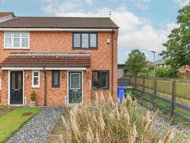 2 bedroom end of terrace house for sale