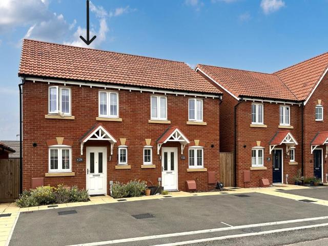 2 bedroom end of terrace house for sale