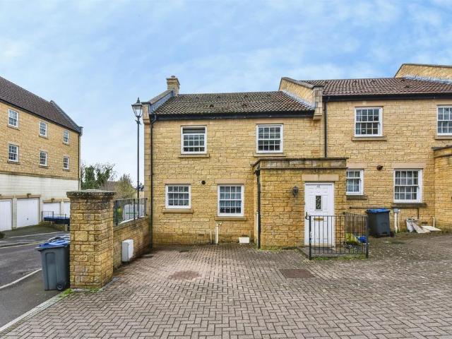 2 bedroom end of terrace house for sale