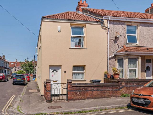 2 bedroom end of terrace house for sale