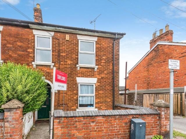 2 bedroom end of terrace house for sale