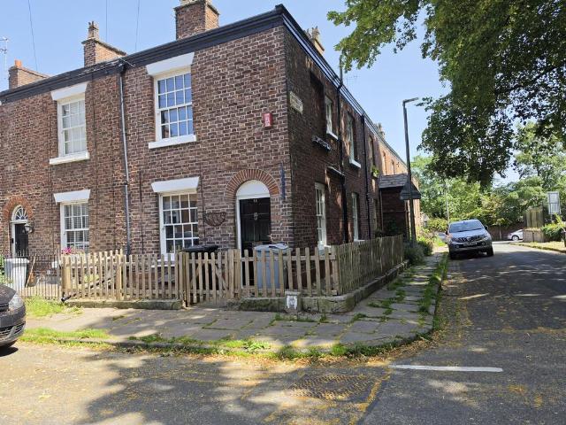 2 bedroom end of terrace house for sale