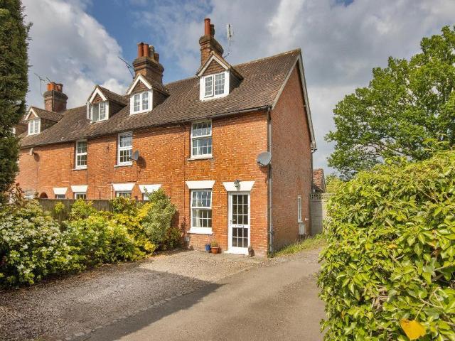 2 bedroom end of terrace house for sale