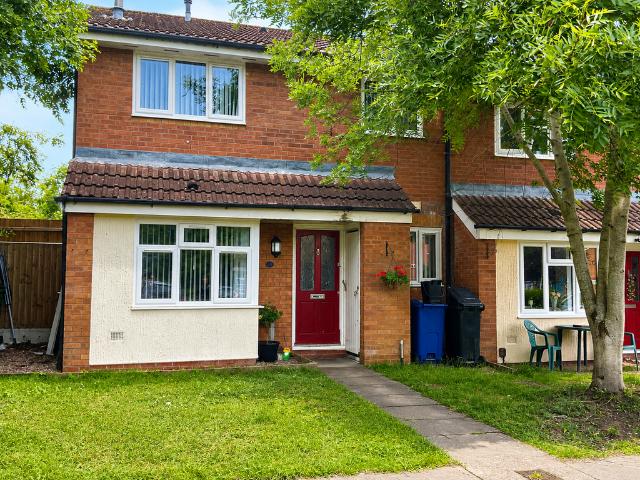 2 bedroom end of terrace house for sale