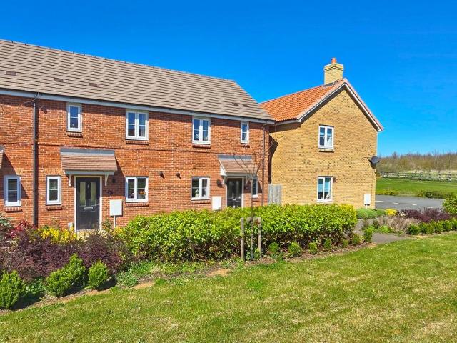 2 bedroom end of terrace house for sale