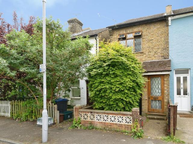 2 bedroom end of terrace house for sale