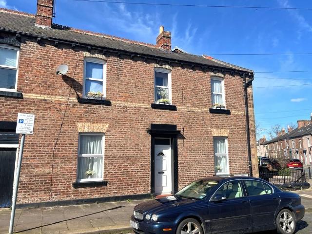 2 bedroom end of terrace house for sale