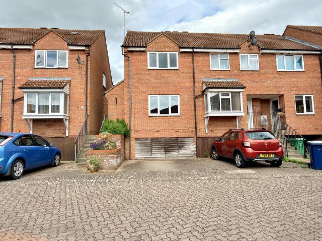 2 bedroom end of terrace house for sale