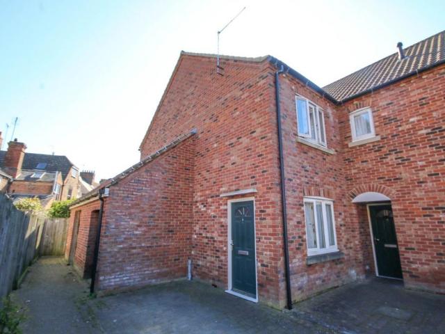 2 bedroom end of terrace house for sale