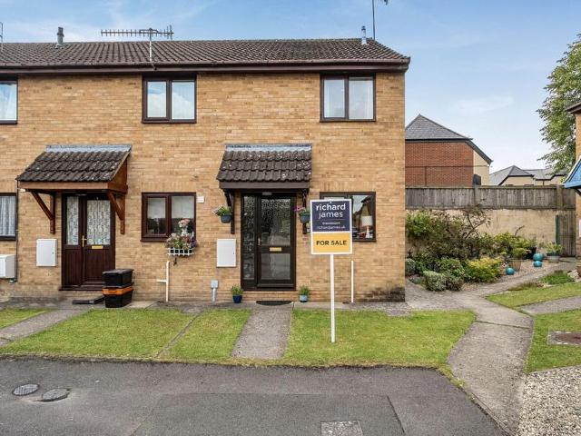 2 bedroom end of terrace house for sale