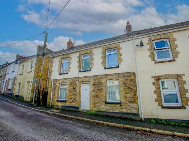 2 bedroom end of terrace house for sale