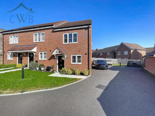 2 bedroom end of terrace house for sale