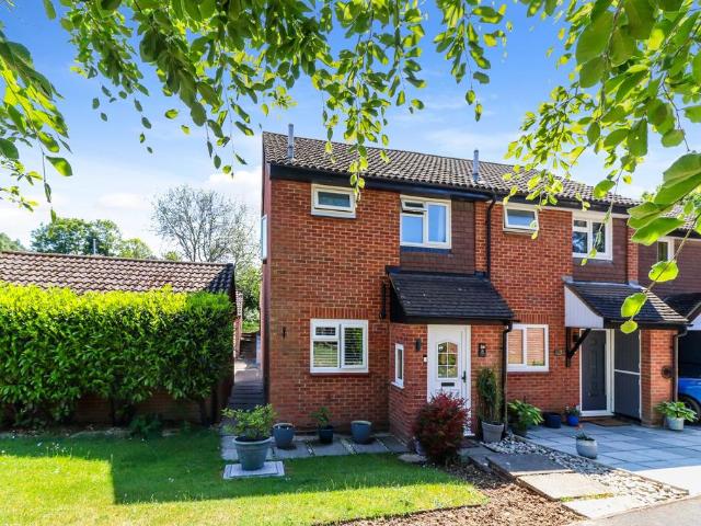 2 bedroom end of terrace house for sale