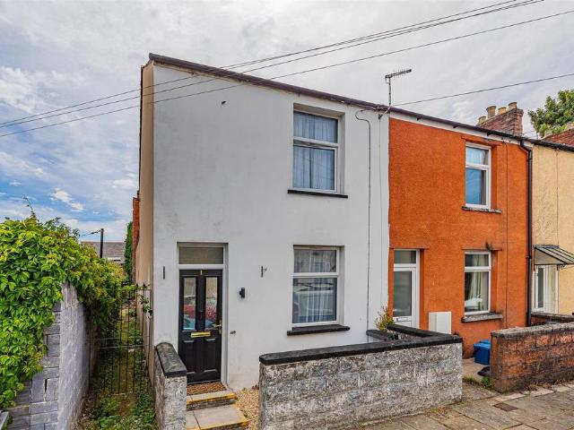2 bedroom end of terrace house for sale