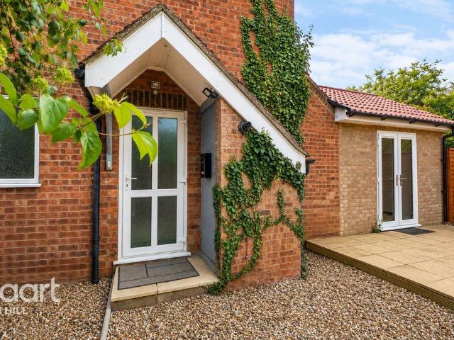 2 bedroom end of terrace house for sale
