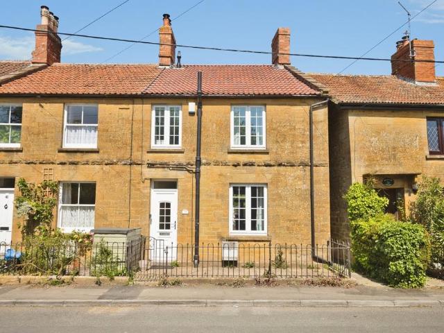 2 bedroom end of terrace house for sale