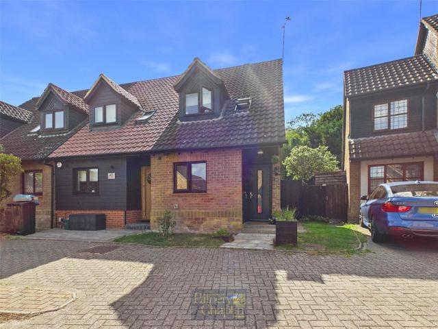 2 bedroom end of terrace house for sale