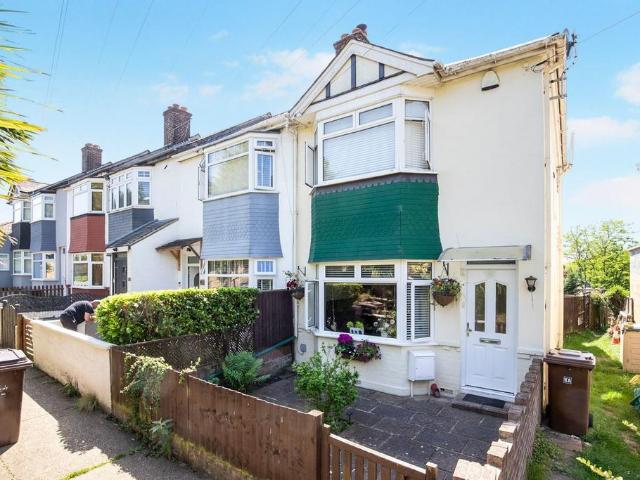 2 bedroom end of terrace house for sale