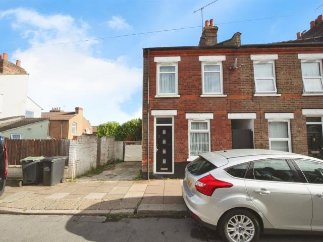 2 bedroom end of terrace house for sale