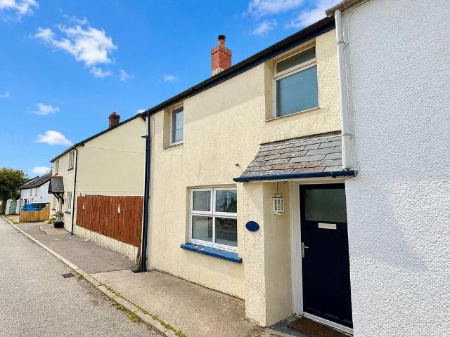2 bedroom end of terrace house for sale