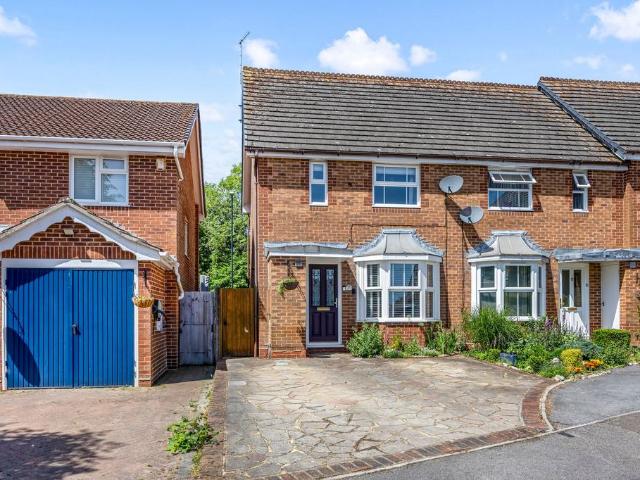 2 bedroom end of terrace house for sale