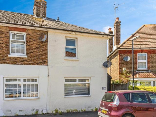 2 bedroom end of terrace house for sale
