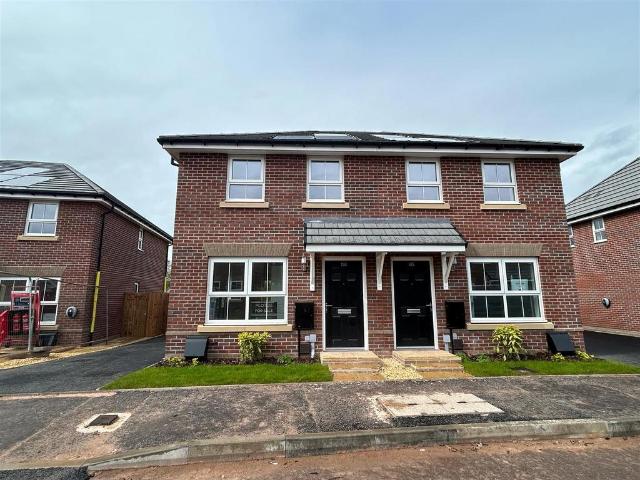 2 bedroom end of terrace house for sale