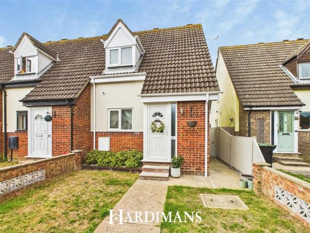 2 bedroom end of terrace house for sale