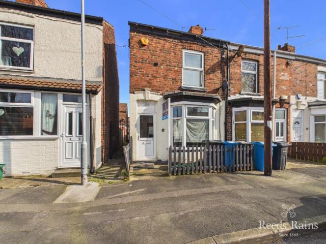 2 bedroom end of terrace house for sale