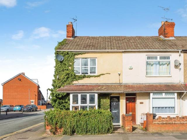 2 bedroom end of terrace house for sale