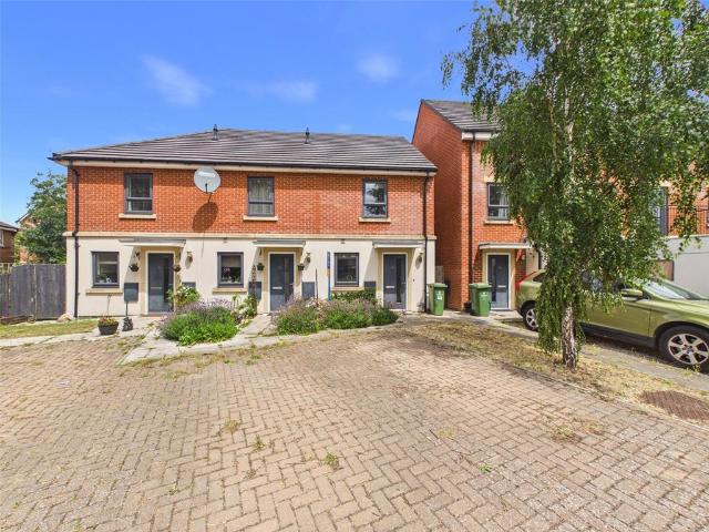 2 bedroom end of terrace house for sale