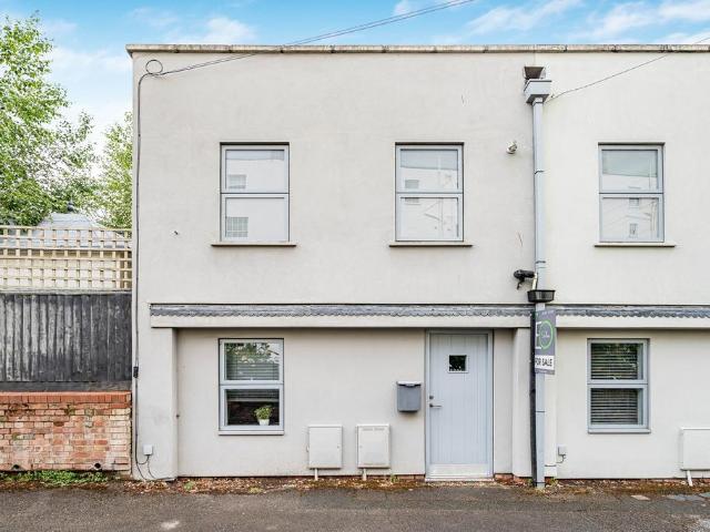 2 bedroom end of terrace house for sale