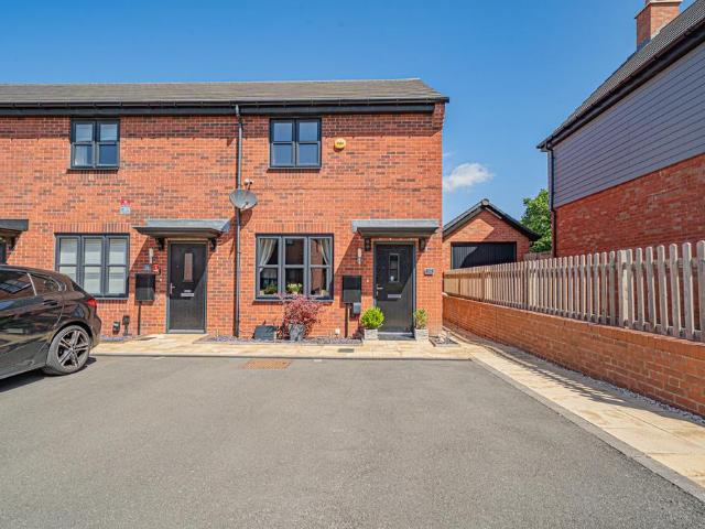 2 bedroom end of terrace house for sale