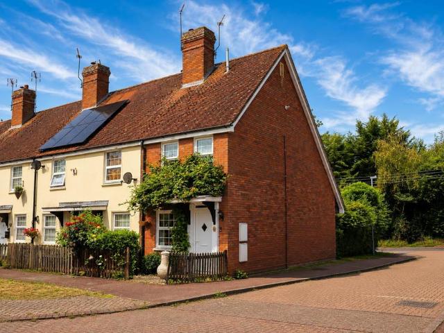 2 bedroom end of terrace house for sale