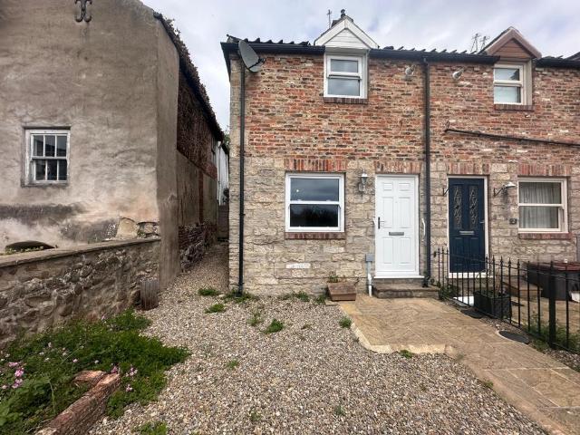 2 bedroom end of terrace house for sale