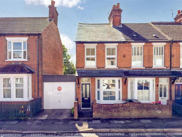 2 bedroom end of terrace house for sale
