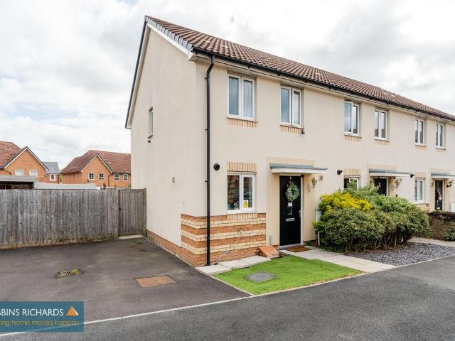 2 bedroom end of terrace house for sale
